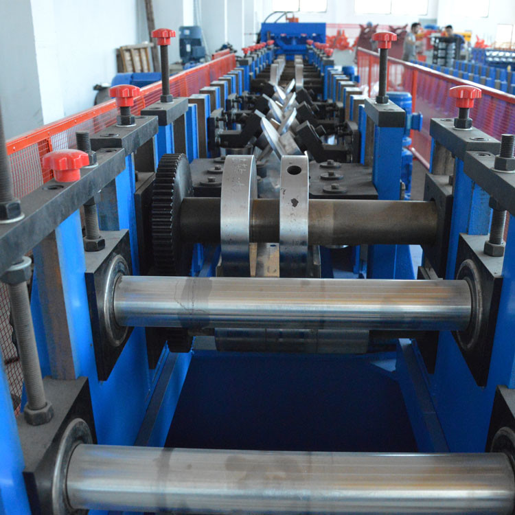 Cold Rolled Lipped CZ Purlin Roll Forming Machine , Galvanized Cold ...